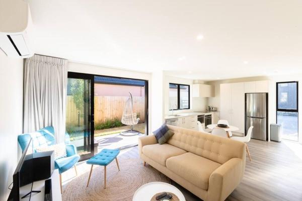 Brand New, Private & Central Townhouse - Christchurch