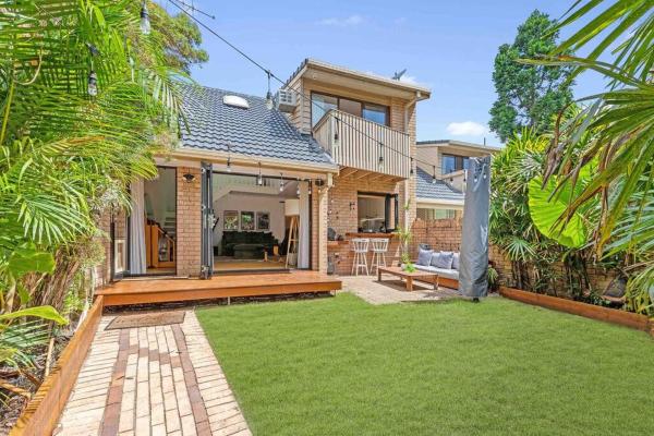 Coastal Comfort In Burleigh Heads Parking And Wifi - Gold Coast