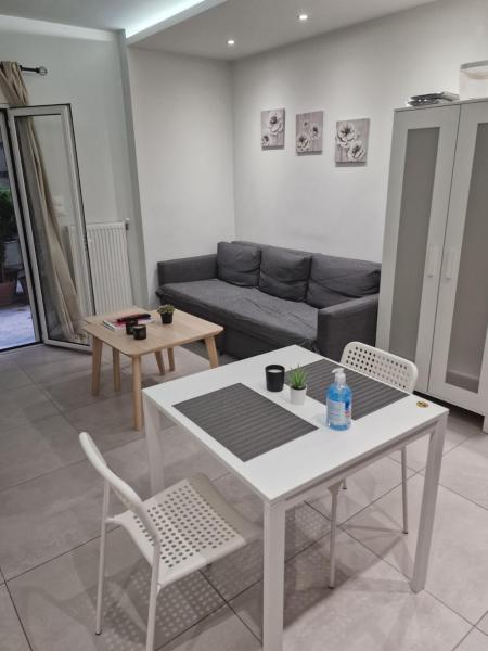 Cozy Apartment At King George Str Pagkrati - Athens