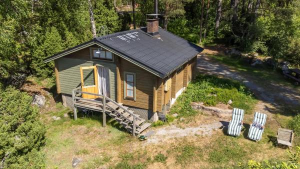 Pinetree Cottages Sunny Cabin - Uusikaupunki