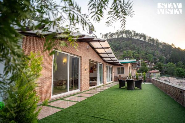 Stayvista's Suri Ville - 3bhk Mountain-view Villa With Pet Friendly & Bonfire - Bhimtal