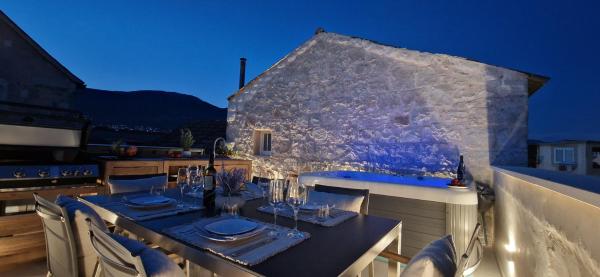 Viu2 Castle - Trogir