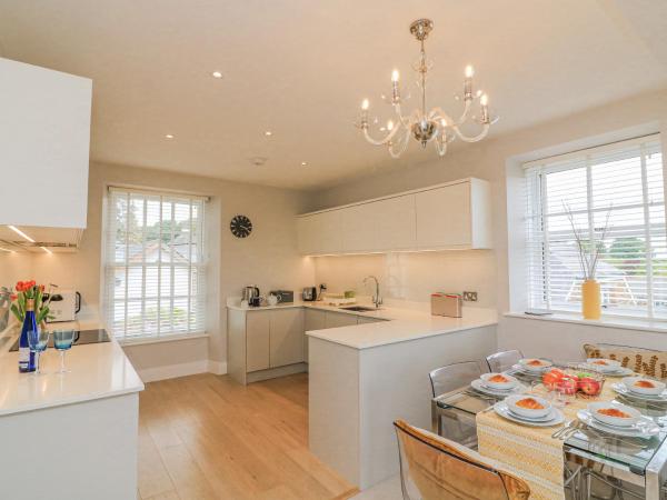 4 The Manor House Hillfield Village - Dittisham