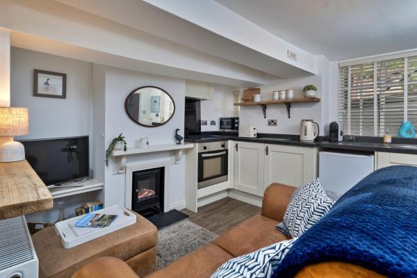Finest Retreats - Duck Down Cottage - Whitby, UK
