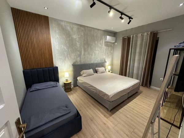 Tirana Blloku Apartment - Tirana