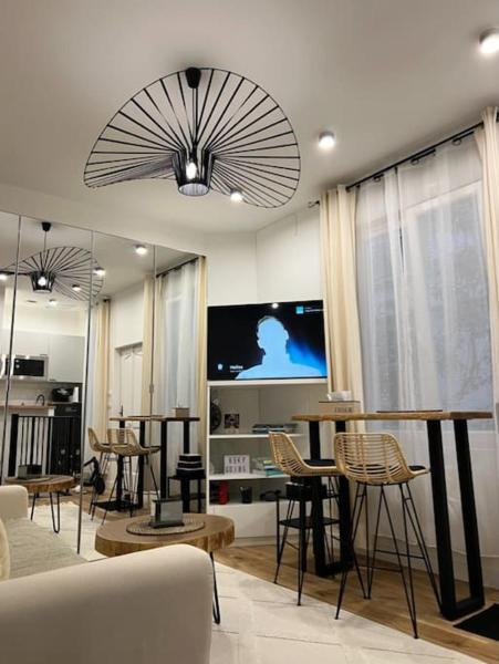 Cosy Studio Near Eiffel Tower - Gare Montparnasse - Paris