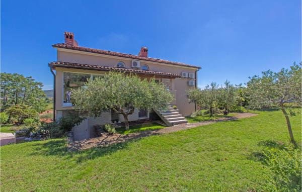 3 Bedroom Awesome Apartment In Secovlje - Izola