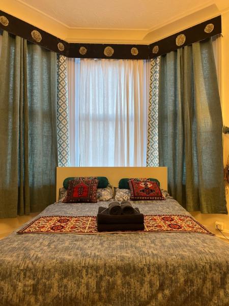 Luxurious Master Bedroom - Westgate-on-Sea