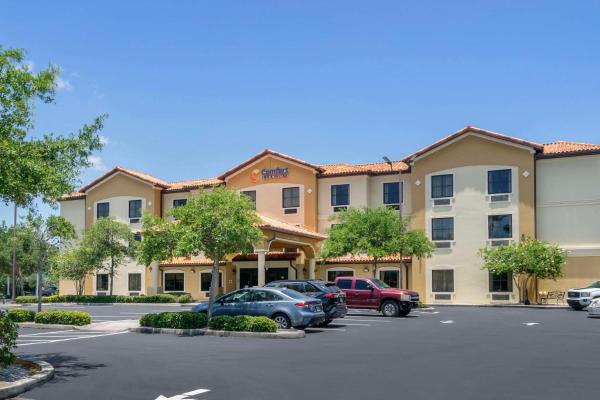 Comfort Inn & Suites Northeast - Gateway - St. Petersburg, FL