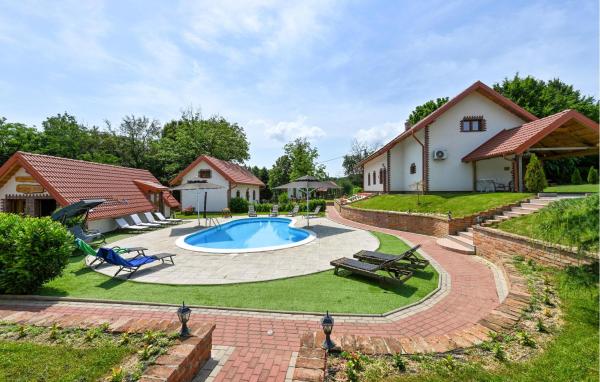 Lovely Home In Rivalno With Sauna - Kroatien