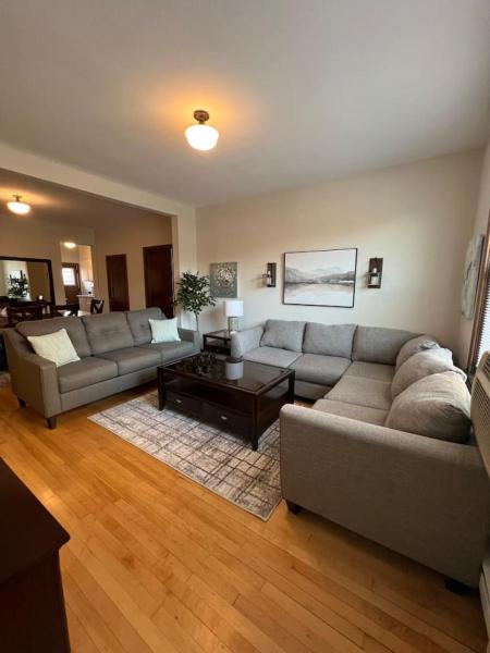 196 Stylish-centrally Located-home Away From Home - Fargo, ND
