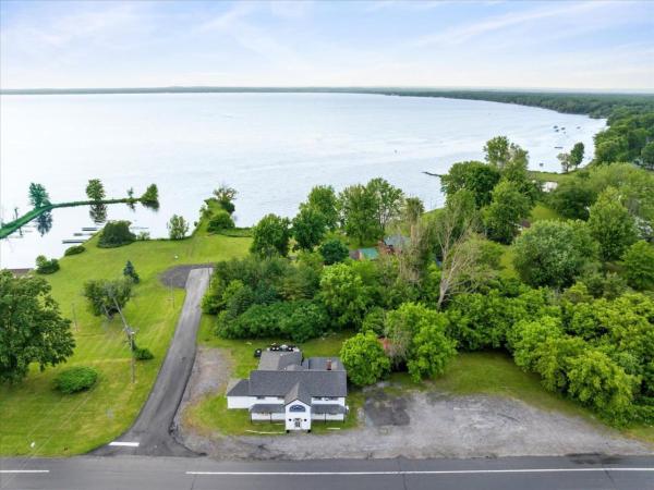 Whitewater The Genoa On Oneida Lake Sleeps 8 - Verona Beach State Park, Verona Beach