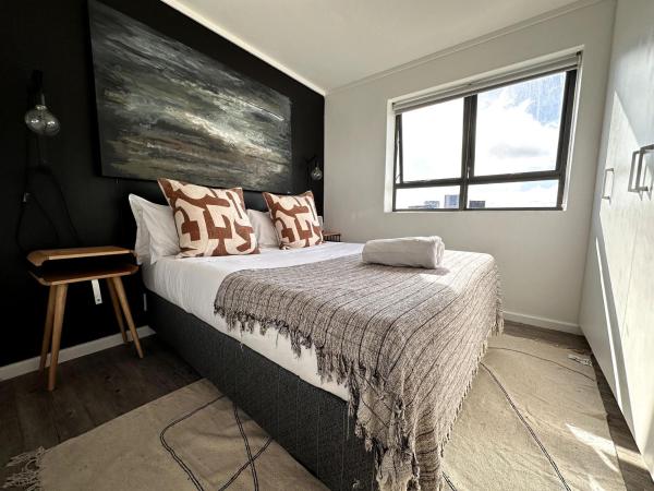 Central Castle Rock Retreat - Camps Bay