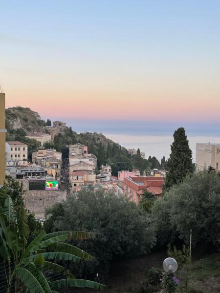 Villa Des Arts - Taormina - Santa Teresa di Riva