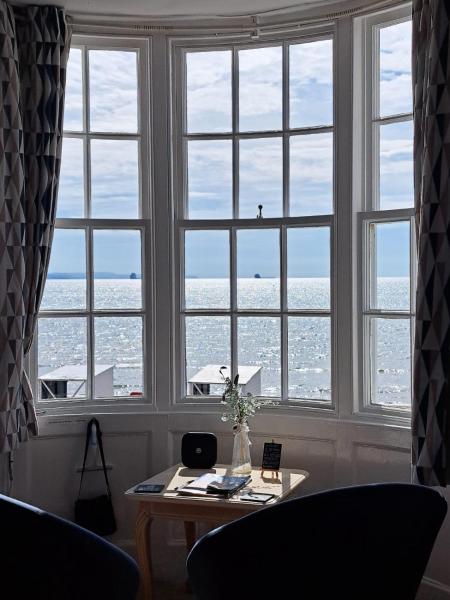 Lyndale Guest House - Weymouth, UK