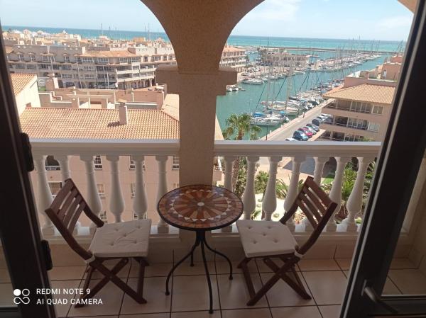 Apartamento De Calidad En Almerimar Con Excelente Vista Al Mar Y Buena Ubicacion - El Ejido