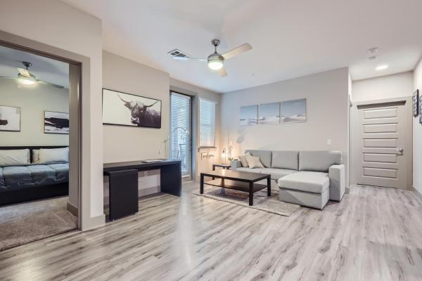 Cozy 2-bedroom Apartment In Lovely Austin - Austin, TX