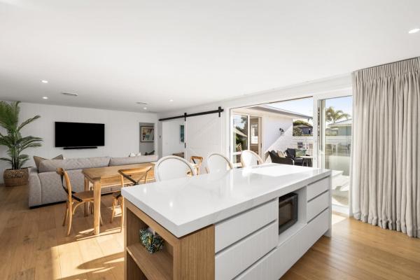 Seas The Day Comfort And Spa - Mount Maunganui