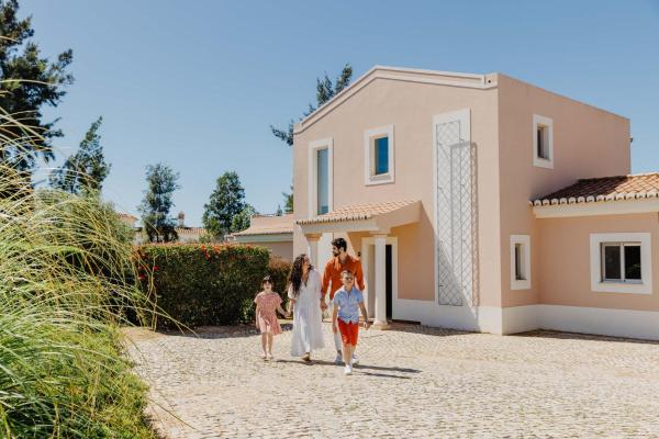 Relax And Recharge! 3br Villa With Private Pool, Full Kitchen, Free Parking! - Portimão