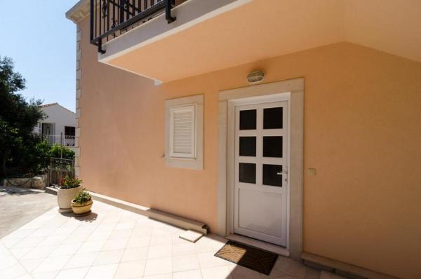 50 M² Huoneisto ∙ 1 Makuuhuone ∙ 4 Vierasta - Dubrovnik