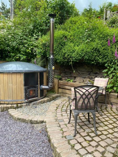 Rita's Luxury Retreat With Swedish Hot Tub And Wood Fuelled Pizza Oven - Church Stretton
