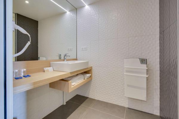 Brit Hotel Confort Saint-dizier - Saint-Dizier
