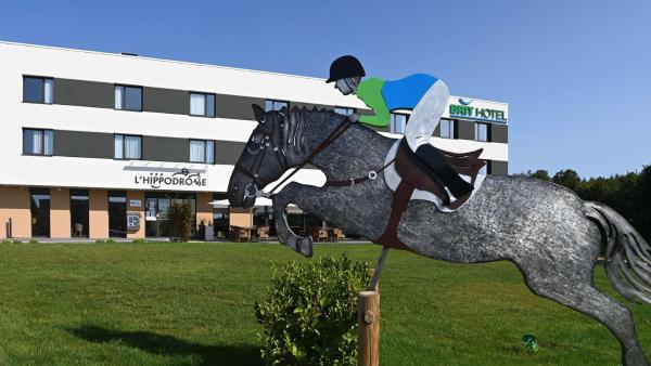 Brit Hotel Ploermel - Hotel De L'hippodrome - Ploërmel