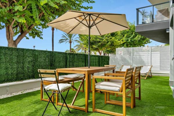 Modern Javea Gem - 2br, Pool, Garage & Terrace - Jávea