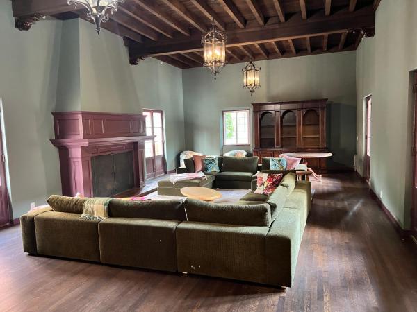 Westholme Park - Female Only - Los Angeles, CA