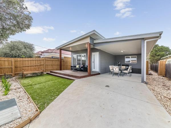 Genesta Street, Cowes, Single Storey, Modern 4 Bedroom House, Very Central - Phillip Island