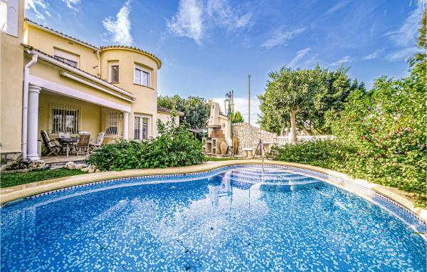 Beautiful Home In Oliva With Kitchen - Oliva