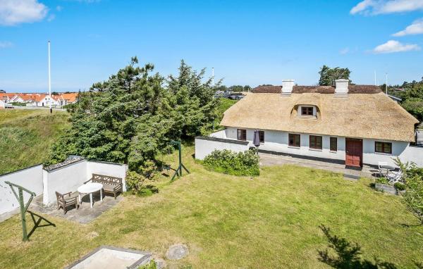 4 Bedroom Nice Home In Blokhus - Blokhus