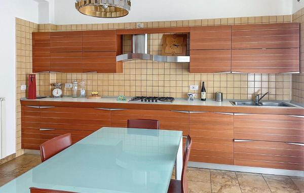 Amazing Apartment In Marina Di Ginosa - Castellaneta Marina