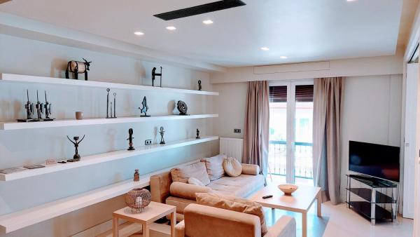 Luxurious Minimal Apartment In Acropolis - Athènes