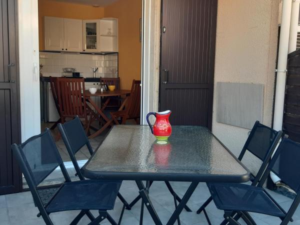 Villa Studio Climatisée 2/3 Pers. Port Leucate, Parking Sécurisé - Fr-1-798-45 - Leucate
