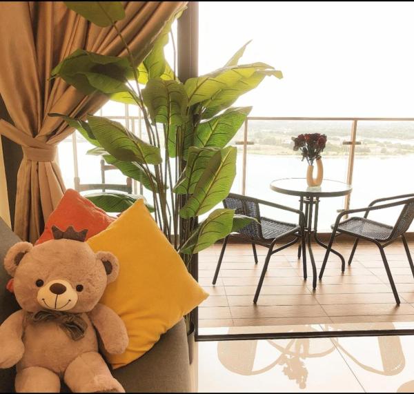 Seaview Beach4-13pax Ksl Ciq Midvalley Johor Bahru - 