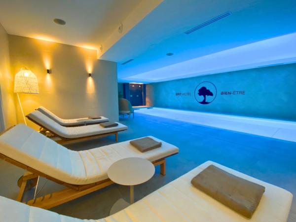 Brit Hotel Piscine & Spa - Fougères - Fougères
