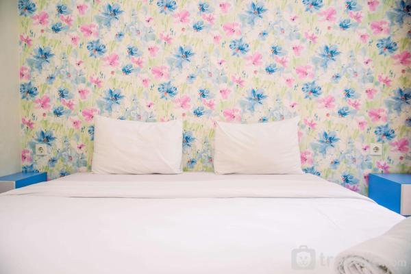 Comfort 1br With Wardrobe Room At Green Bay Pluit Apartment By Travelio - Jakarta