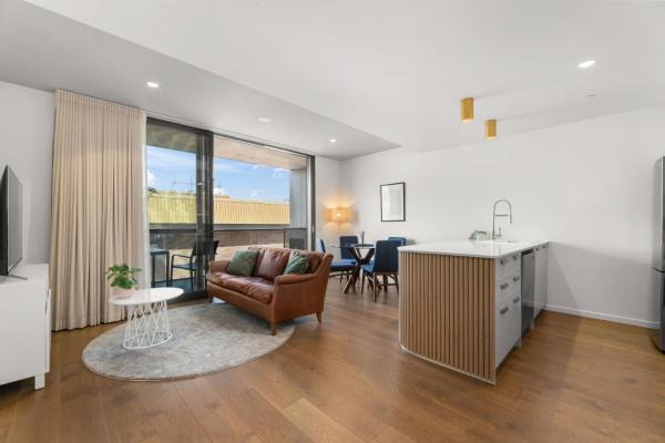 Experience Elegance In This Chic 1-bed Unit - Canberra