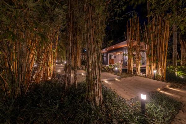 Vijaya Cabin - Ezra Viniti Resort - Tagaytay