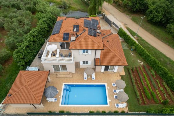 Villa Moraiolo- Savršena Za Obiteljski Odmor Blizu Umaga I Novigrada - Istra - Novigrad