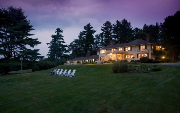 The Manor On Golden Pond - New Hampshire (State)