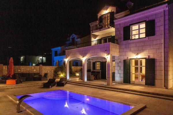 Ferienhaus In Veliko Brdo Mit Eigenem Balkon Und Meerblick - Makarska