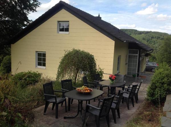 Großes, Modernes Ferienhaus Mit Terrasse - Simmerath