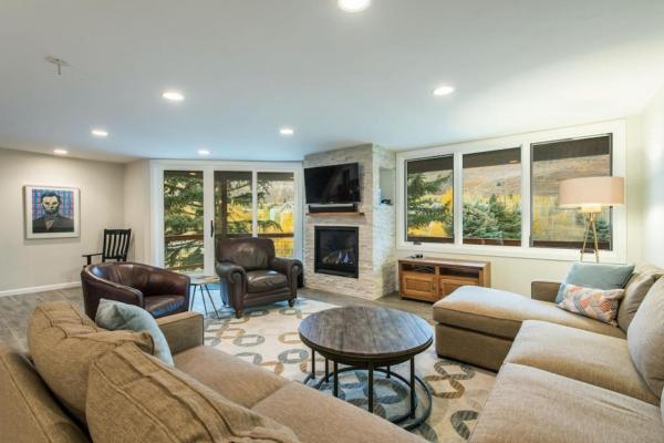 Snowcap Lodge Spacious Townhome With Hot Tub - Park City, UT