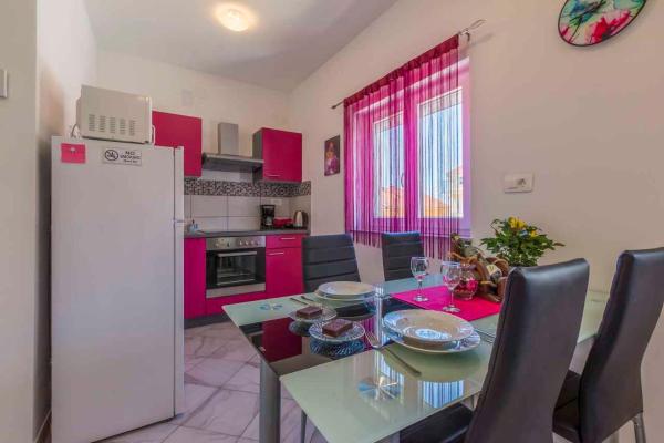 Apartments In Crikvenica 5289 - dramalj
