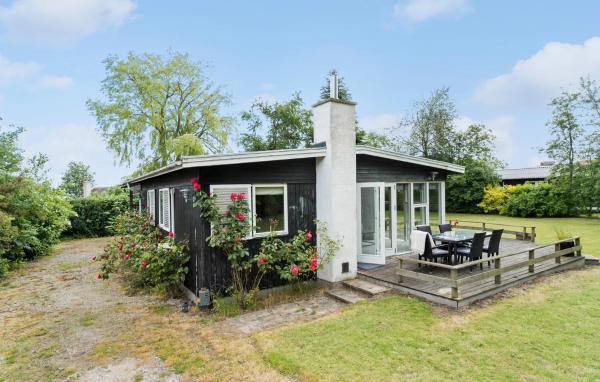 3 Bedroom Cozy Home In Juelsminde - Juelsminde