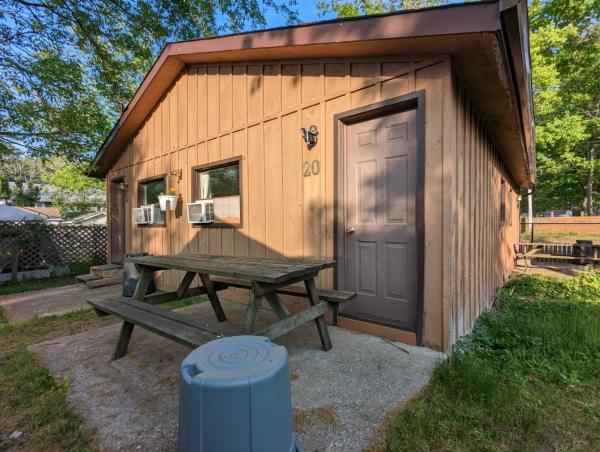 Tiny Wood Cottage 20 - Wasaga Beach