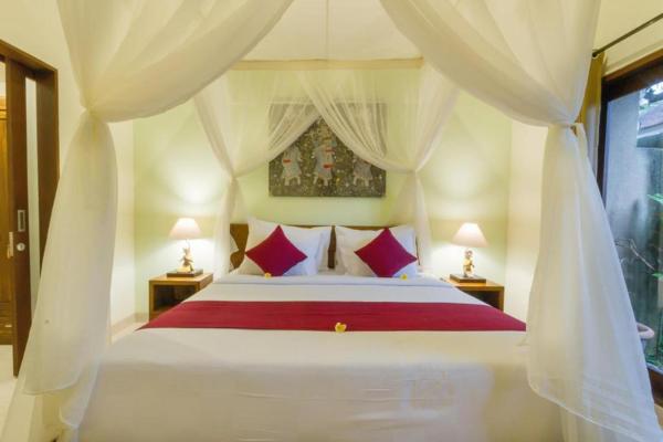Red Lily Villa - Bali