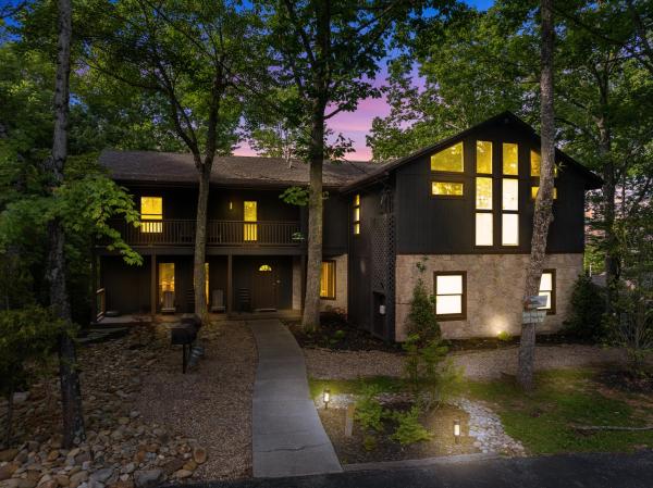 Smoky Vista Retreat, Hot Tub, Game Room, Wifi, 1089 Free Tickets Each Paid Day, Dollywood And More - Gatlinburg, TN